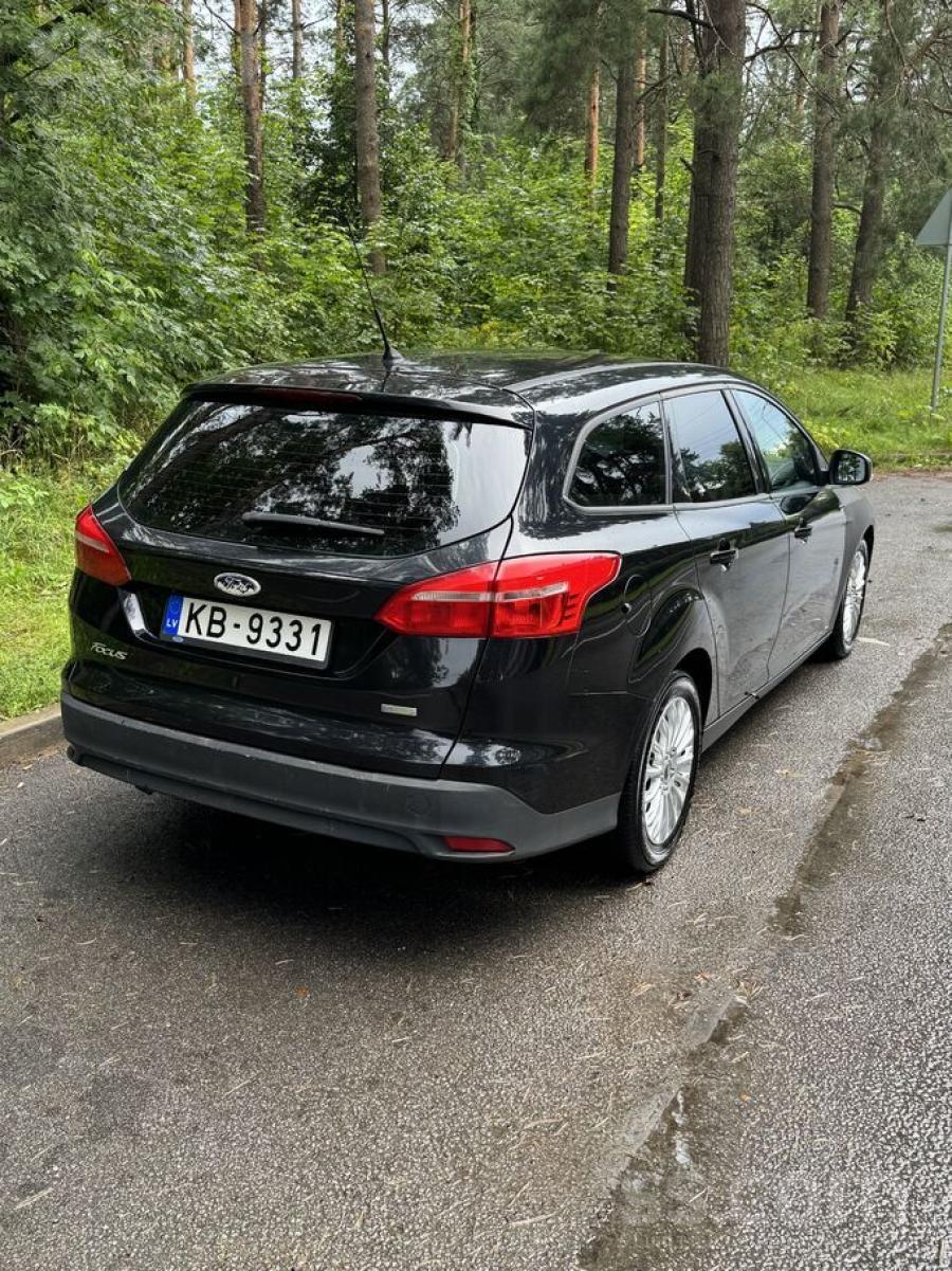 Black Ford Focus 2015 in Riga, with an engine capacity of 1.00 L and mileage of 145 thousand km for 3500 €, photo 5 on AUTOMOTO.COM.LV