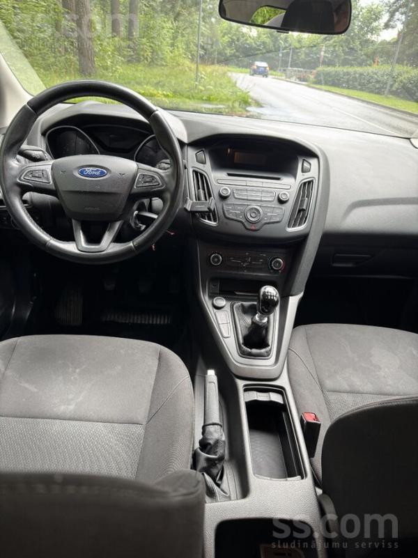 Black Ford Focus 2015 in Riga, with an engine capacity of 1.00 L and mileage of 145 thousand km for 3500 €, photo 6 on AUTOMOTO.COM.LV