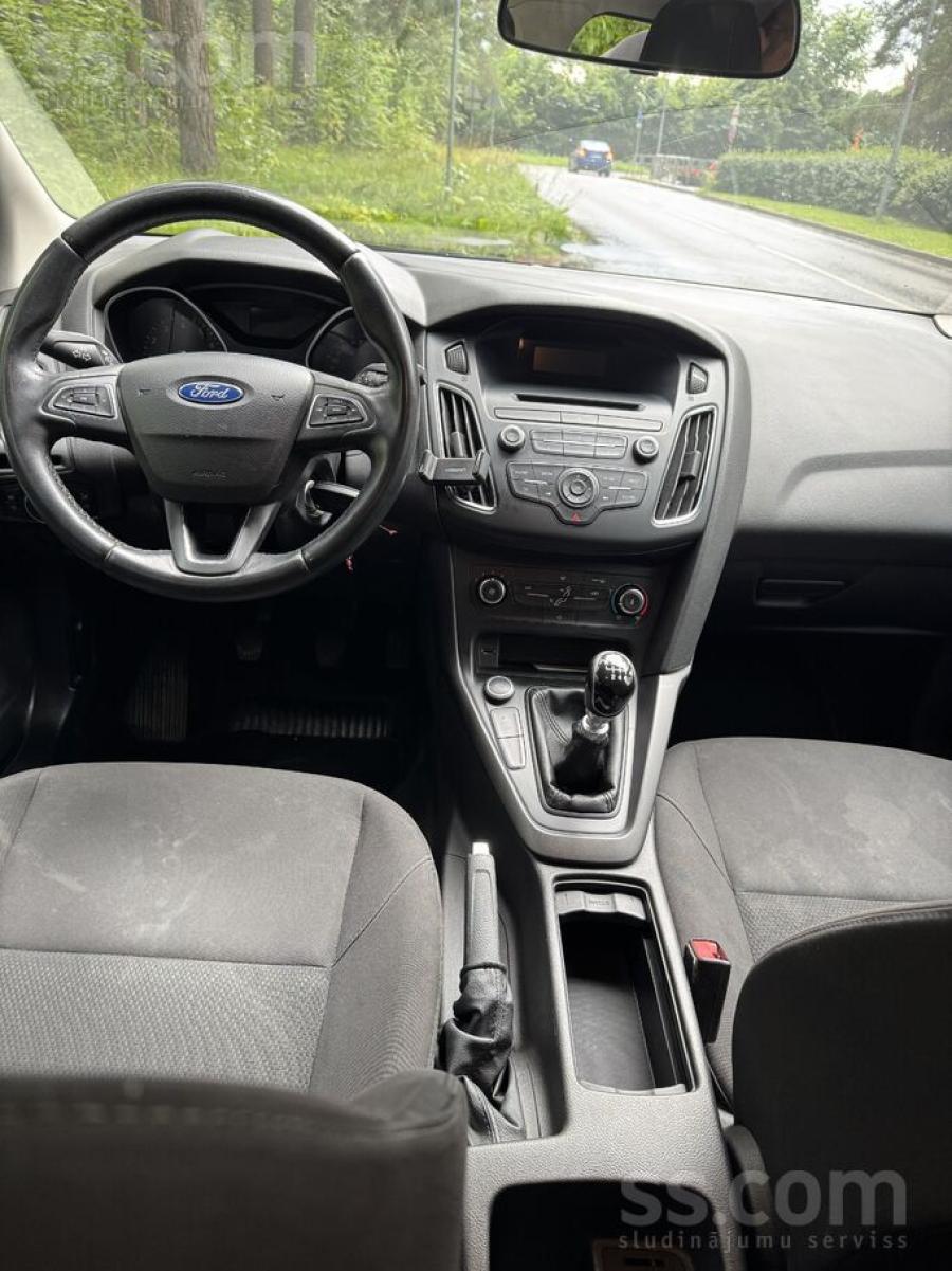 Black Ford Focus 2015 in Riga, with an engine capacity of 1.00 L and mileage of 145 thousand km for 3500 €, photo 7 on AUTOMOTO.COM.LV