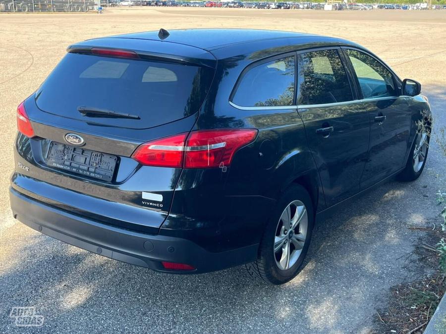 Melns Ford Focus 2015 Marijampole, ar dzinēja tilpumu 1.50 L un nobraukumu 225 tūkst. km par 3450 €, foto 4 vietnē AUTOMOTO.COM.LV