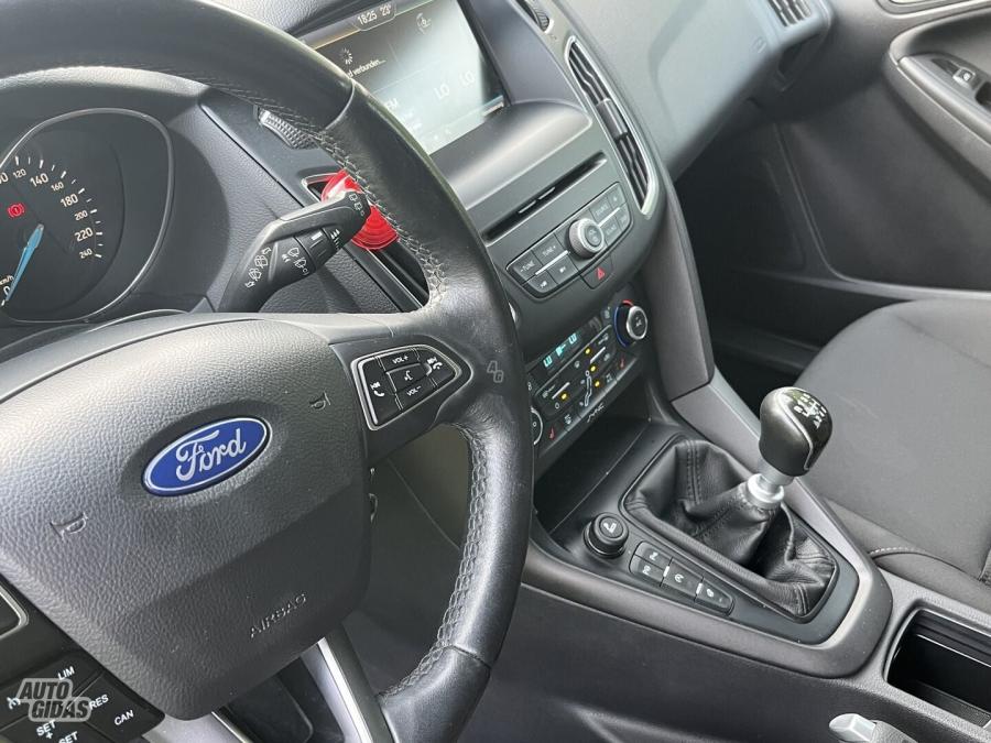 Black Ford Focus 2015 in Kaunas, with an engine capacity of 1.00 L and mileage of 189 thousand km for 3700 €, photo 9 on AUTOMOTO.COM.LV