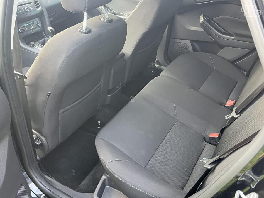 Black Ford Focus 2015 in Kaunas, with an engine capacity of 1.00 L and mileage of 189 thousand km for 3700 €, photo 12 on AUTOMOTO.COM.LV