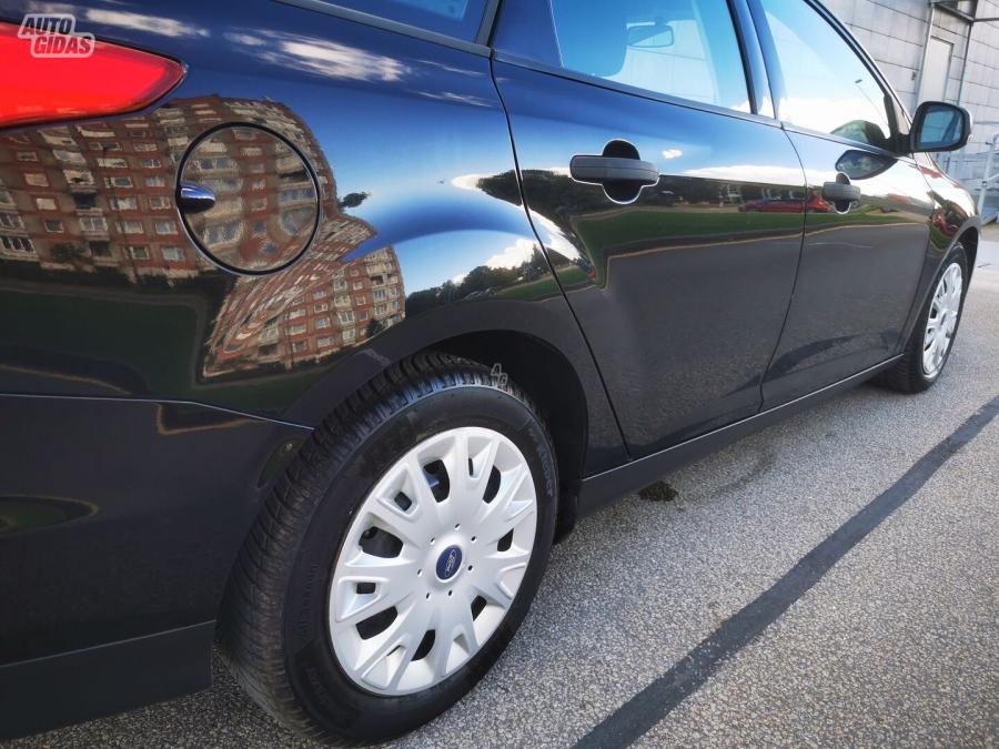 Black Ford Focus 2015 in Klaipeda, with an engine capacity of 1.00 L and mileage of 94 thousand km for 3990 €, photo 7 on AUTOMOTO.COM.LV