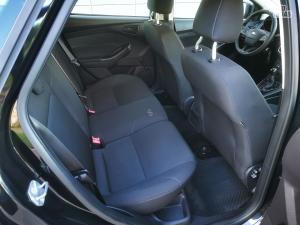 Black Ford Focus 2015 in Klaipeda, with an engine capacity of 1.00 L and mileage of 94 thousand km for 3990 €, photo 19 on AUTOMOTO.COM.LV