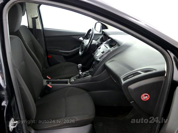 Melns Ford Focus 2016 Tallina, ar dzinēja tilpumu 1.00 L un nobraukumu 189 tūkst. km par 3799 €, foto 5 vietnē AUTOMOTO.COM.LV