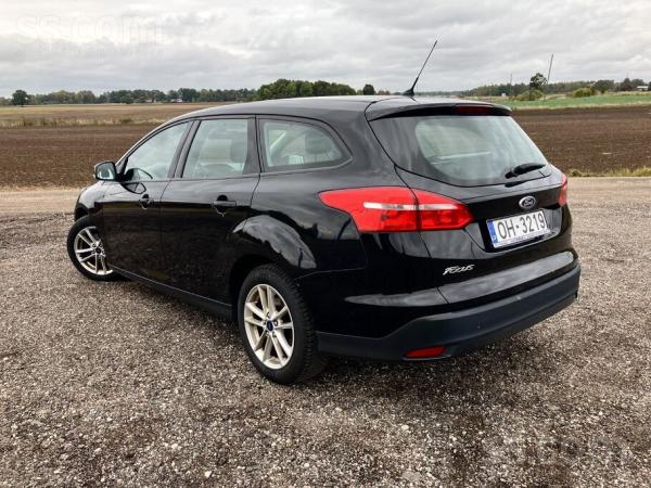Melns Ford Focus 2016 Talsi, ar dzinēja tilpumu 1.00 L un nobraukumu 185 tūkst. km par 5700 €, foto 5 vietnē AUTOMOTO.COM.LV