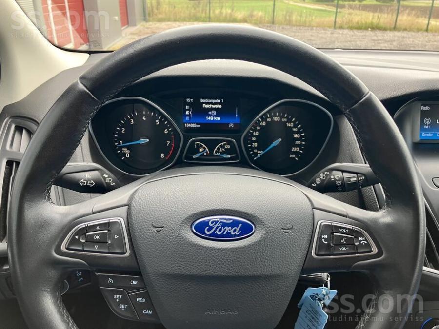 Melns Ford Focus 2016 Talsi, ar dzinēja tilpumu 1.00 L un nobraukumu 185 tūkst. km par 5700 €, foto 11 vietnē AUTOMOTO.COM.LV