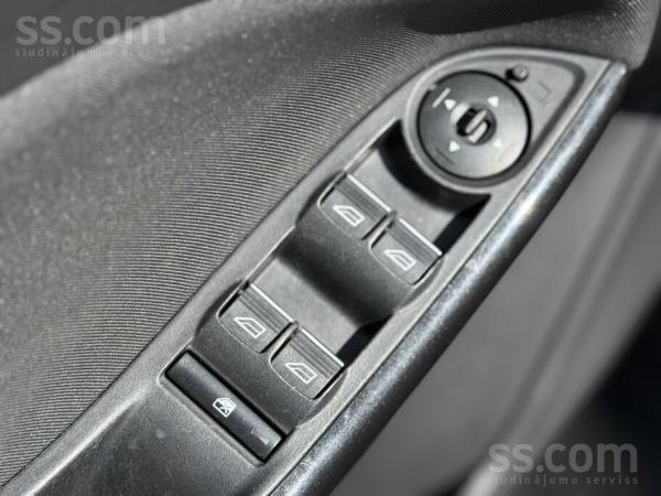 Melns Ford Focus 2016 Rīga, ar dzinēja tilpumu 2.00 L un nobraukumu 262 tūkst. km par 5950 €, foto 4 vietnē AUTOMOTO.COM.LV