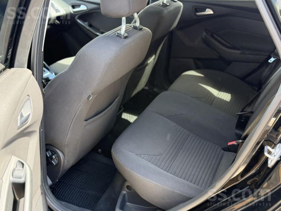 Melns Ford Focus 2016 Rīga, ar dzinēja tilpumu 2.00 L un nobraukumu 262 tūkst. km par 5950 €, foto 14 vietnē AUTOMOTO.COM.LV