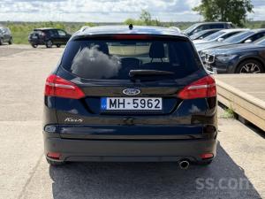 Melns Ford Focus 2016 Rīga, ar dzinēja tilpumu 2.00 L un nobraukumu 262 tūkst. km par 5950 €, foto 17 vietnē AUTOMOTO.COM.LV