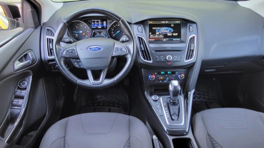 Black Ford Focus 2016 in Riga, with an engine capacity of 2.00 L and mileage of 260 thousand km for 5890 €, photo 12 on AUTOMOTO.COM.LV