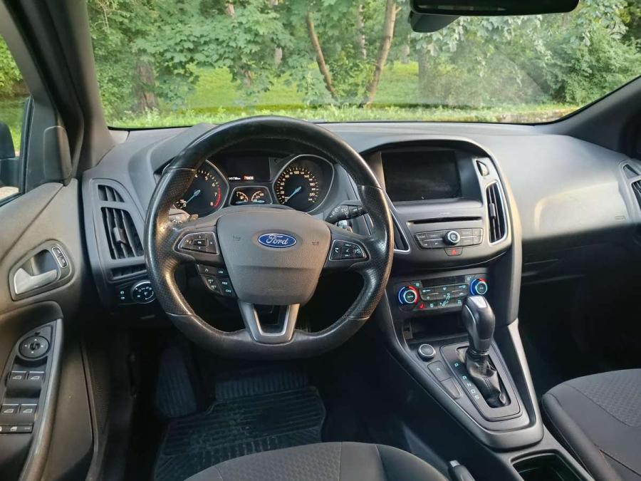 Melns Ford Focus 2016 Alīta, ar dzinēja tilpumu 1.50 L un nobraukumu 141 tūkst. km par 5999 €, foto 9 vietnē AUTOMOTO.COM.LV