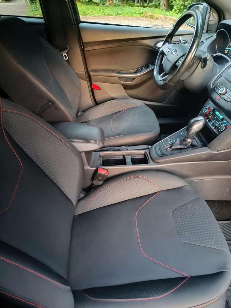 Melns Ford Focus 2016 Alīta, ar dzinēja tilpumu 1.50 L un nobraukumu 141 tūkst. km par 5999 €, foto 12 vietnē AUTOMOTO.COM.LV