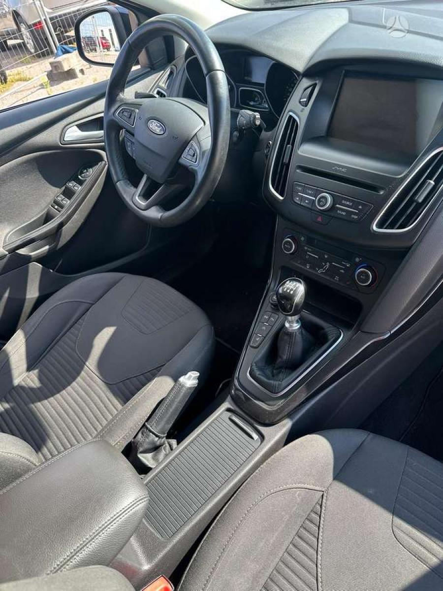 Melns Ford Focus 2016 Kauņa, ar dzinēja tilpumu 1.50 L un nobraukumu 187 tūkst. km par 4650 €, foto 4 vietnē AUTOMOTO.COM.LV