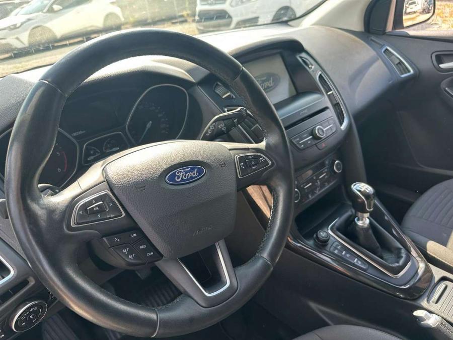 Melns Ford Focus 2016 Kauņa, ar dzinēja tilpumu 1.50 L un nobraukumu 187 tūkst. km par 4650 €, foto 8 vietnē AUTOMOTO.COM.LV
