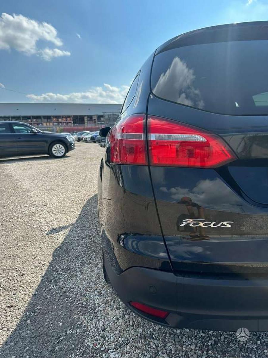 Melns Ford Focus 2016 Kauņa, ar dzinēja tilpumu 1.50 L un nobraukumu 187 tūkst. km par 4650 €, foto 14 vietnē AUTOMOTO.COM.LV