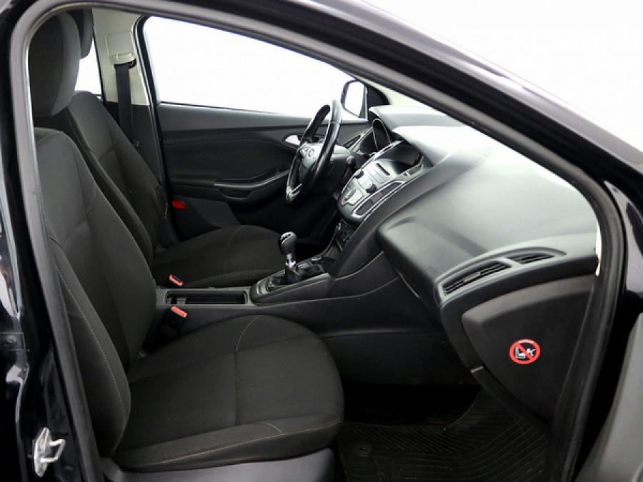 Melns Ford Focus 2016 Tallina, ar dzinēja tilpumu 1.00 L un nobraukumu 189 tūkst. km par 3199 €, foto 7 vietnē AUTOMOTO.COM.LV