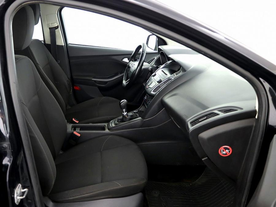 Melns Ford Focus 2016 Tallina, ar dzinēja tilpumu 1.00 L un nobraukumu 189 tūkst. km par 3199 €, foto 14 vietnē AUTOMOTO.COM.LV