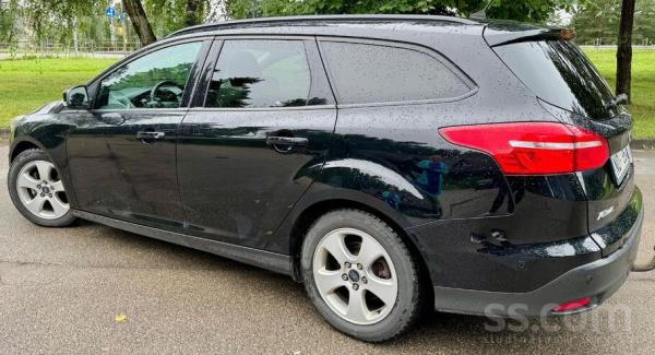 Black Ford Focus 2017 in Riga, with an engine capacity of 1.50 L and mileage of 190 thousand km for 8000 €, photo 2 on AUTOMOTO.COM.LV