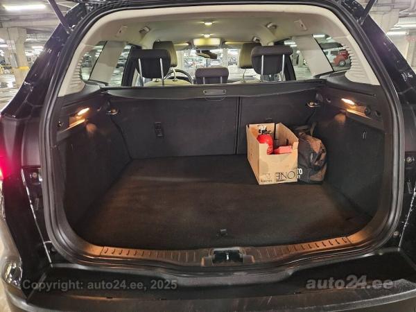 Melns Ford Focus 2017 Tallina, ar dzinēja tilpumu 1.00 L un nobraukumu 237 tūkst. km par 6990 €, foto 11 vietnē AUTOMOTO.COM.LV