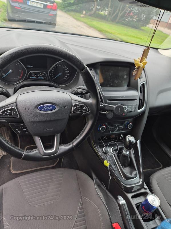 Melns Ford Focus 2017 Tallina, ar dzinēja tilpumu 1.50 L un nobraukumu 220 tūkst. km par 7999 €, foto 6 vietnē AUTOMOTO.COM.LV