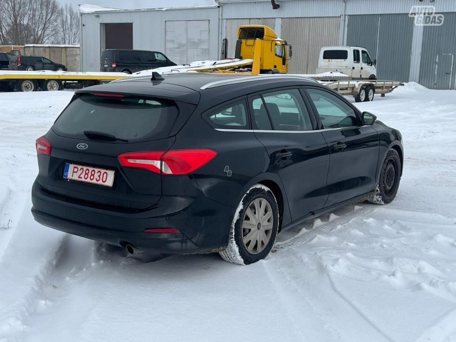 Melns Ford Focus 2018 Marijampole, ar dzinēja tilpumu 1.50 L un nobraukumu 211 tūkst. km par 4950 €, foto 3 vietnē AUTOMOTO.COM.LV