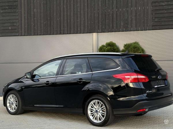 Black Ford Focus 2018 in Siauliai, with an engine capacity of 1.00 L and mileage of 120 thousand km for 6450 €, photo 5 on AUTOMOTO.COM.LV