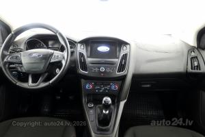 Black Ford Focus 2018 in Tallinn, with an engine capacity of 1.50 L and mileage of 225 thousand km for 2499 €, photo 5 on AUTOMOTO.COM.LV