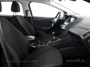 Black Ford Focus 2018 in Tallinn, with an engine capacity of 1.50 L and mileage of 225 thousand km for 2499 €, photo 6 on AUTOMOTO.COM.LV
