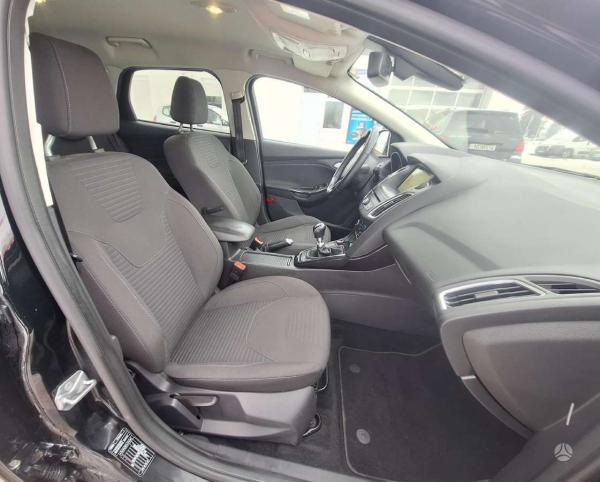 Melns Ford Focus 2018 Ukmergė, ar dzinēja tilpumu 1.00 L un nobraukumu 268 tūkst. km par 3500 €, foto 11 vietnē AUTOMOTO.COM.LV