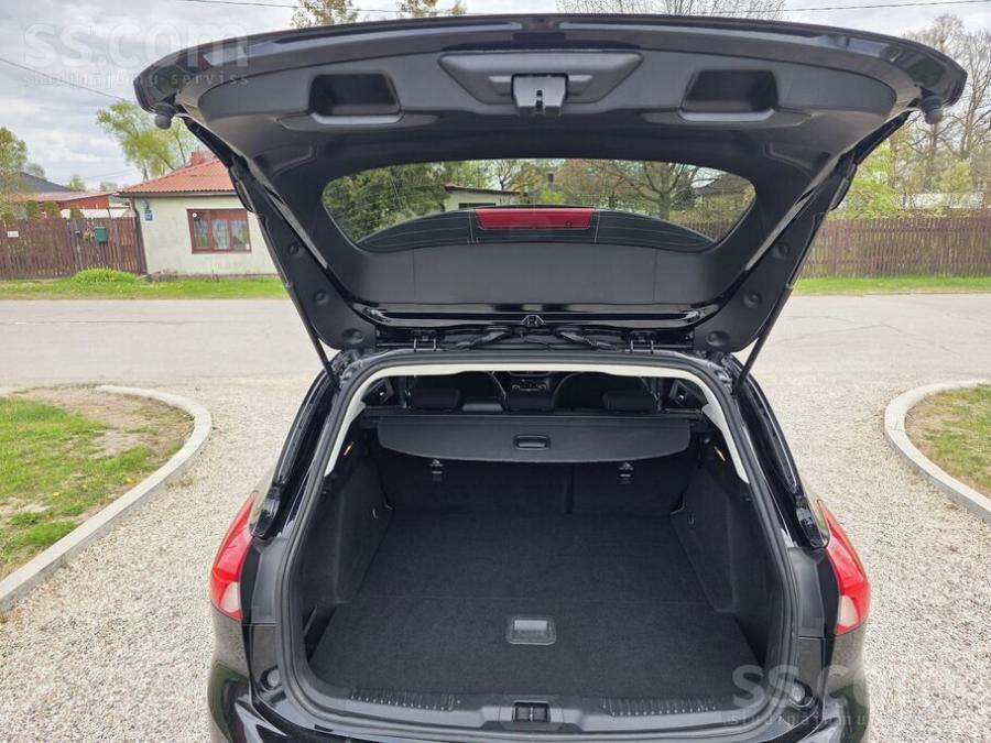 Melns Ford Focus 2018 Ventspils, ar dzinēja tilpumu 1.50 L un nobraukumu 234 tūkst. km par 8600 €, foto 29 vietnē AUTOMOTO.COM.LV