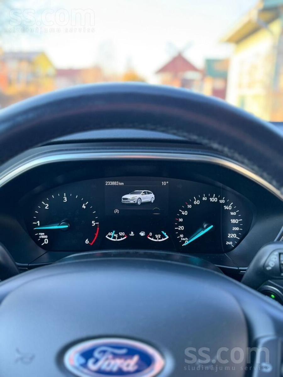 Melns Ford Focus 2018 Kuldīga, ar dzinēja tilpumu 1.50 L un nobraukumu 234 tūkst. km par 8600 €, foto 10 vietnē AUTOMOTO.COM.LV