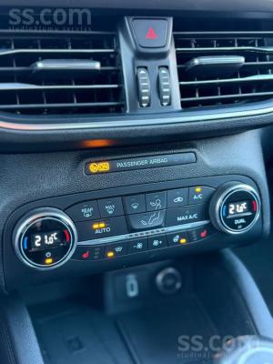 Melns Ford Focus 2018 Kuldīga, ar dzinēja tilpumu 1.50 L un nobraukumu 234 tūkst. km par 8600 €, foto 15 vietnē AUTOMOTO.COM.LV
