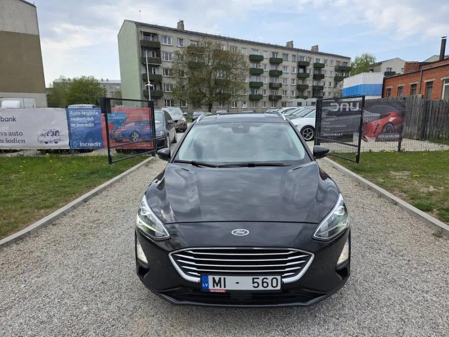 Melns Ford Focus 2018 Ventspils, ar dzinēja tilpumu 1.50 L un nobraukumu 234 tūkst. km par 8600 €, foto 3 vietnē AUTOMOTO.COM.LV