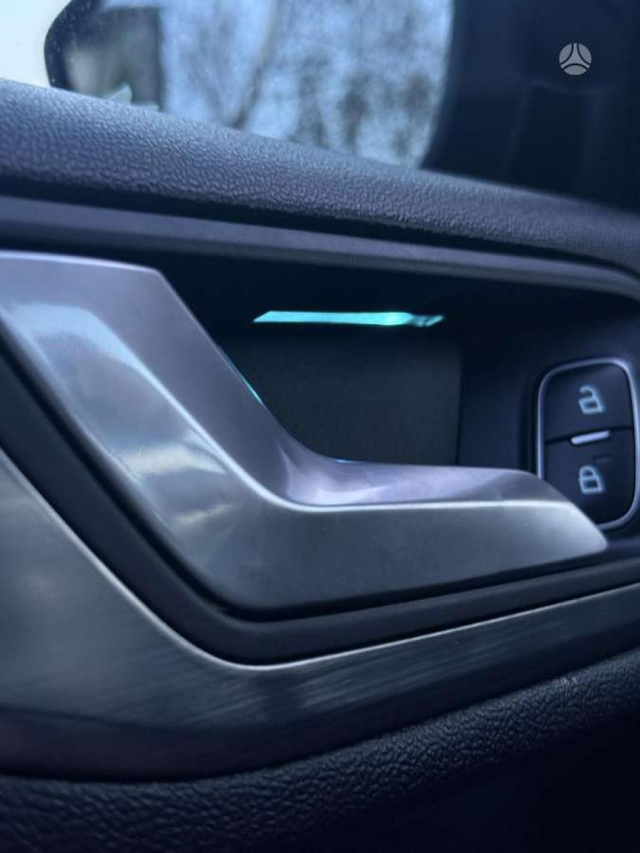 Melns Ford Focus 2018 Kauņa, ar dzinēja tilpumu 1.50 L un nobraukumu 215 tūkst. km par 7550 €, foto 26 vietnē AUTOMOTO.COM.LV