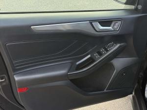 Melns Ford Focus 2018 Kauņa, ar dzinēja tilpumu 1.50 L un nobraukumu 215 tūkst. km par 7550 €, foto 32 vietnē AUTOMOTO.COM.LV