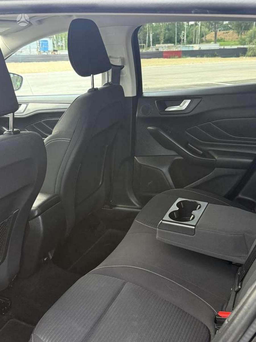 Melns Ford Focus 2018 Kauņa, ar dzinēja tilpumu 1.50 L un nobraukumu 215 tūkst. km par 7550 €, foto 33 vietnē AUTOMOTO.COM.LV