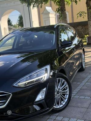 Black Ford Focus 2018 in Kaunas, with an engine capacity of 1.50 L and mileage of 215 thousand km for 7150 €, photo 5 on AUTOMOTO.COM.LV