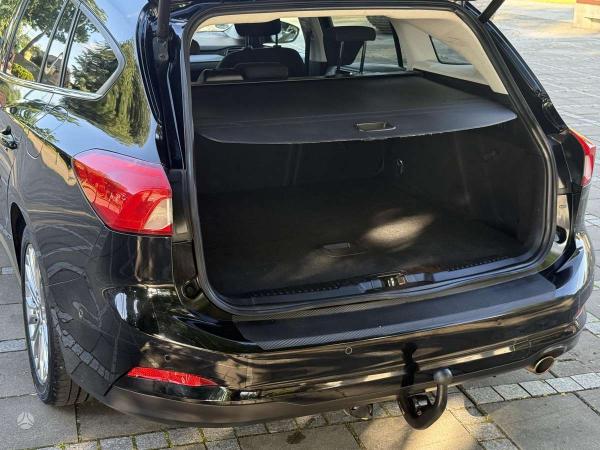 Black Ford Focus 2018 in Kaunas, with an engine capacity of 1.50 L and mileage of 215 thousand km for 7150 €, photo 8 on AUTOMOTO.COM.LV