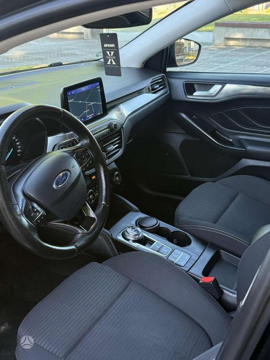 Black Ford Focus 2018 in Kaunas, with an engine capacity of 1.50 L and mileage of 215 thousand km for 7150 €, photo 14 on AUTOMOTO.COM.LV