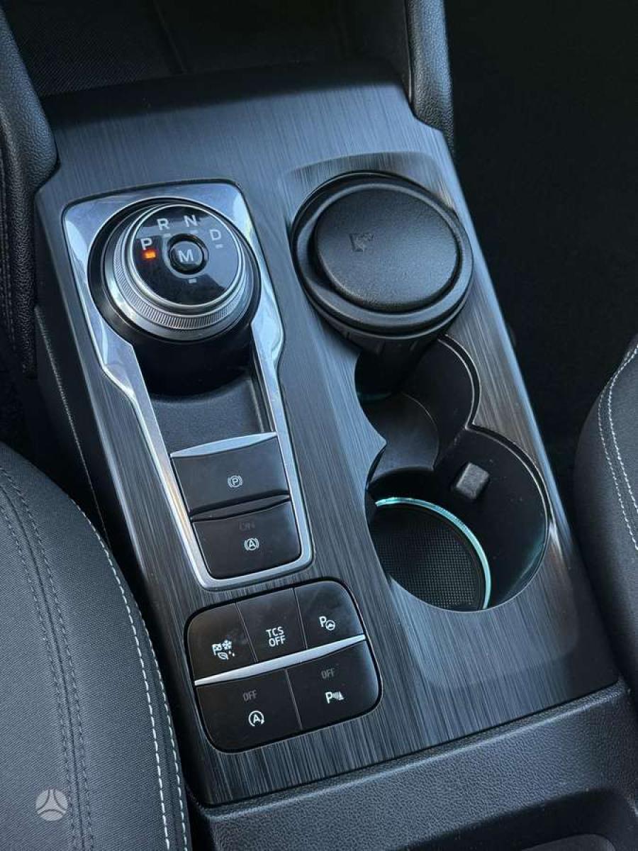 Black Ford Focus 2018 in Kaunas, with an engine capacity of 1.50 L and mileage of 215 thousand km for 7150 €, photo 34 on AUTOMOTO.COM.LV