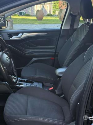 Black Ford Focus 2018 in Kaunas, with an engine capacity of 1.50 L and mileage of 215 thousand km for 7150 €, photo 35 on AUTOMOTO.COM.LV