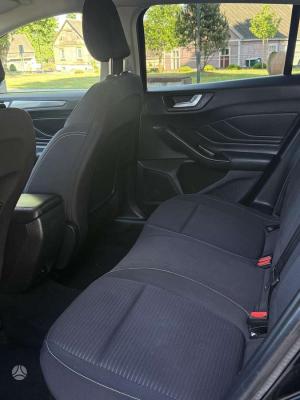 Black Ford Focus 2018 in Kaunas, with an engine capacity of 1.50 L and mileage of 215 thousand km for 7150 €, photo 37 on AUTOMOTO.COM.LV