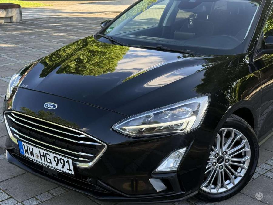 Black Ford Focus 2018 in Kaunas, with an engine capacity of 1.50 L and mileage of 215 thousand km for 7150 €, photo 38 on AUTOMOTO.COM.LV