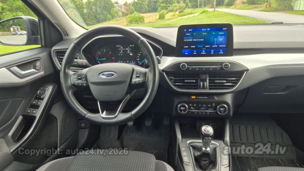 Melns Ford Focus 2018 Tallina, ar dzinēja tilpumu 1.50 L un nobraukumu 120 tūkst. km par 8498 €, foto 4 vietnē AUTOMOTO.COM.LV