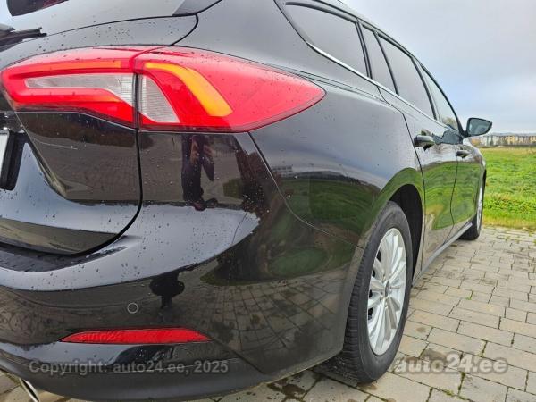 Melns Ford Focus 2019 Tallina, ar dzinēja tilpumu 1.00 L un nobraukumu 110 tūkst. km par 10500 €, foto 11 vietnē AUTOMOTO.COM.LV