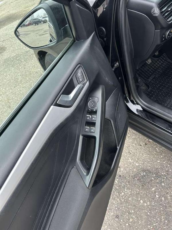 Black Ford Focus 2019 in Marijampole, with an engine capacity of 1.50 L and mileage of 182 thousand km for 7350 €, photo 11 on AUTOMOTO.COM.LV