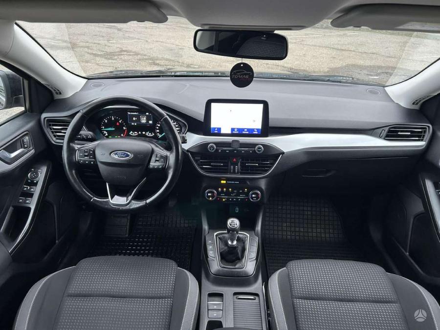 Black Ford Focus 2019 in Marijampole, with an engine capacity of 1.50 L and mileage of 182 thousand km for 7350 €, photo 12 on AUTOMOTO.COM.LV