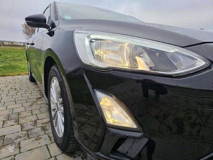 Black Ford Focus 2019 in Marupe, with an engine capacity of 1.00 L and mileage of 111 thousand km for 9000 €, photo 7 on AUTOMOTO.COM.LV