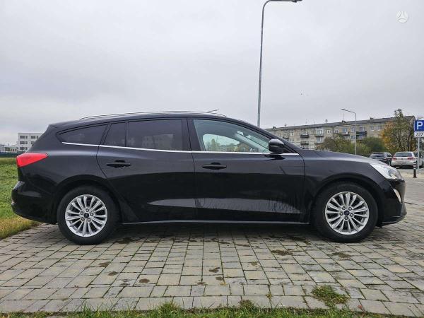 Black Ford Focus 2019 in Marupe, with an engine capacity of 1.00 L and mileage of 111 thousand km for 9000 €, photo 9 on AUTOMOTO.COM.LV
